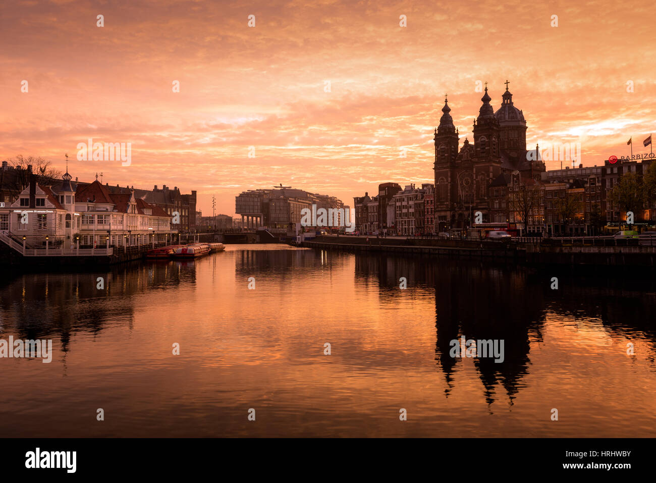 Amsterdam netherlands background hi-res stock photography and images ...