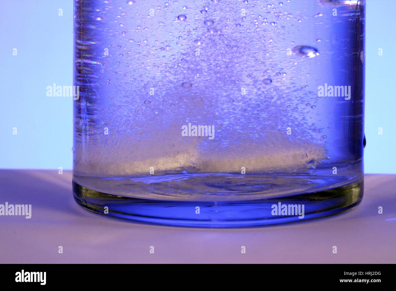 Bicarbonate of Soda Dissolving in Water Stock Photo - Alamy