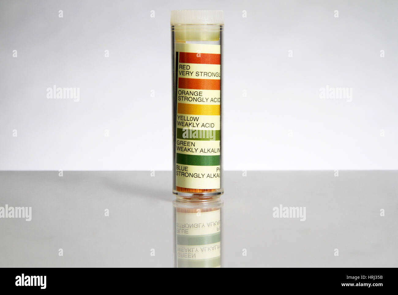 Litmus paper test hi-res stock photography and images - Alamy