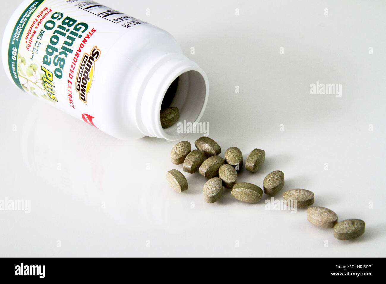 Ginkgo Biloba Pills Stock Photo - Alamy