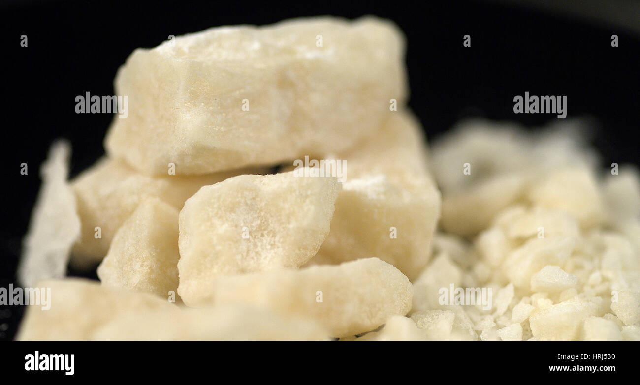 Crack Cocaine Rocks Stock Photo - Alamy