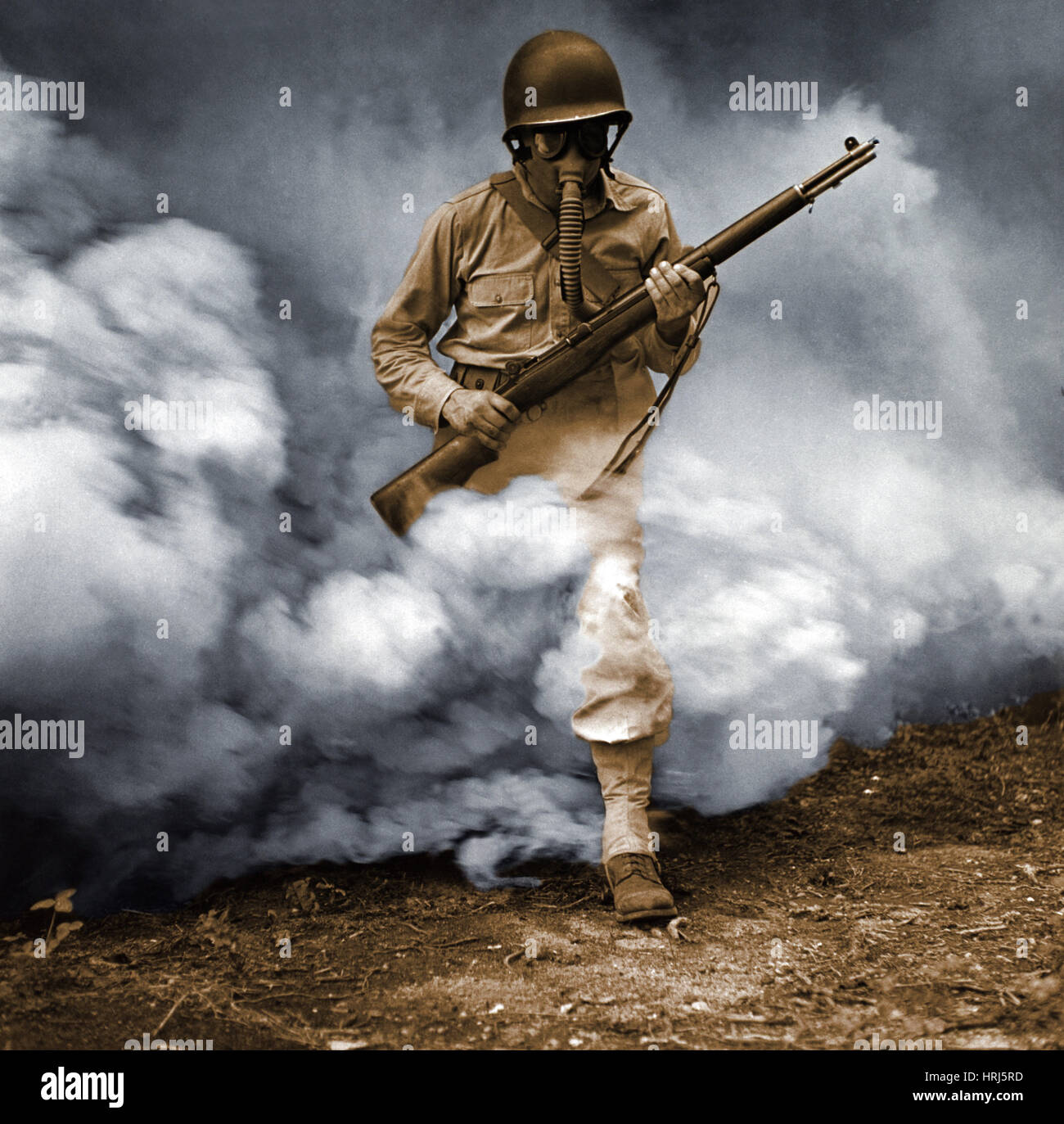 Ww2 gas mask hi-res stock photography and images - Alamy
