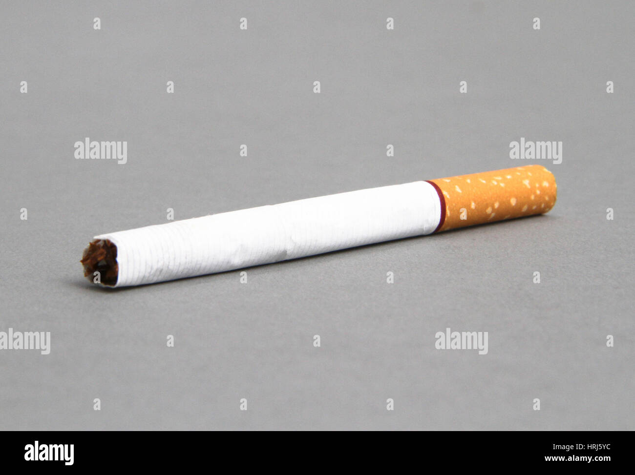 Single cigarette hi-res stock photography and images - Alamy
