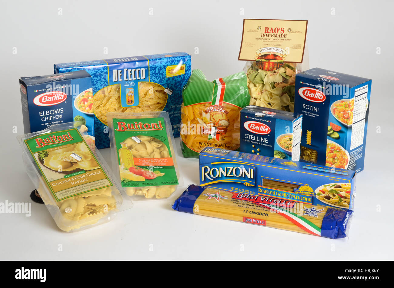 Tortellini pasta bag hi-res stock photography and images - Alamy