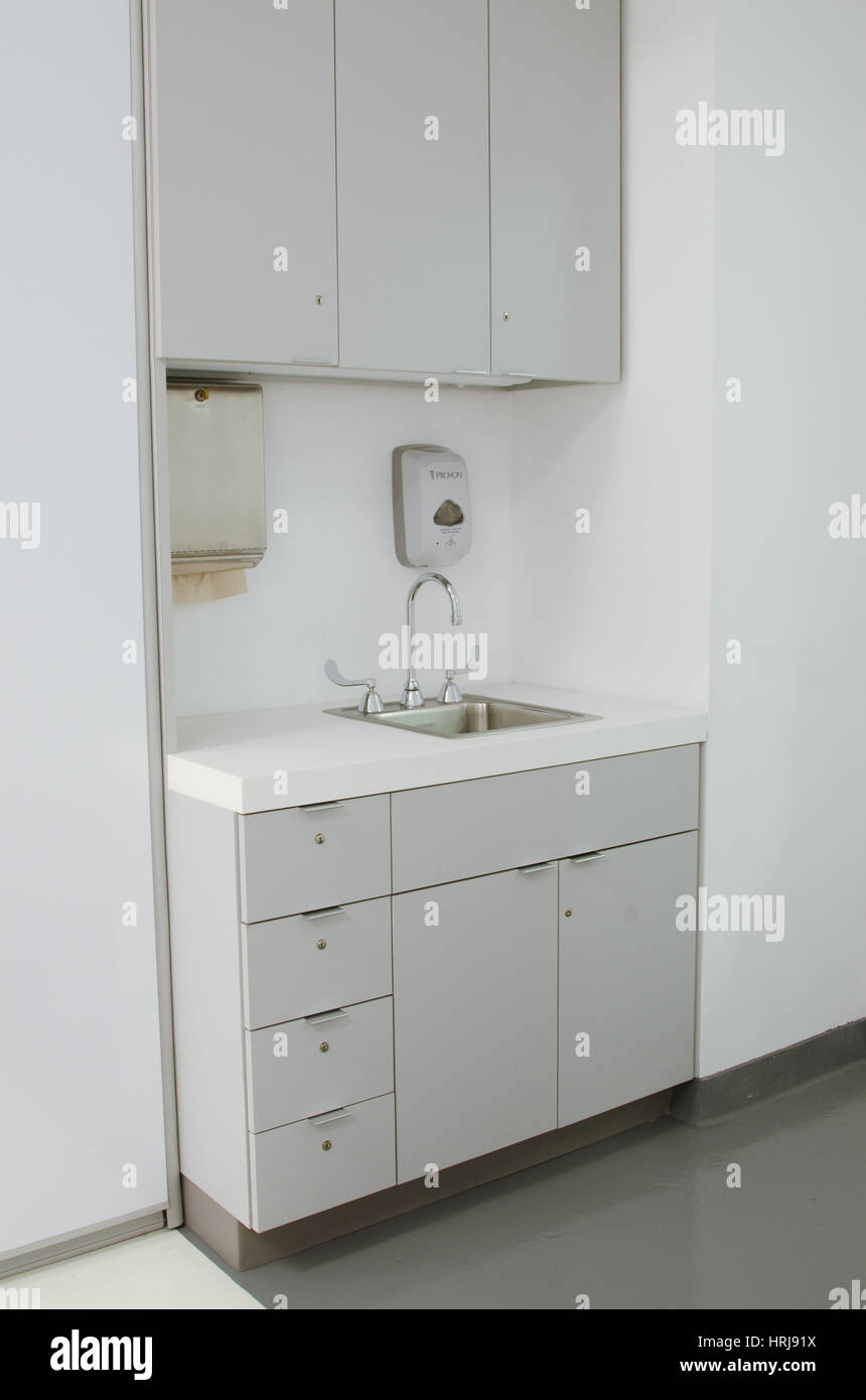 Sink or swim hi-res stock photography and images - Alamy