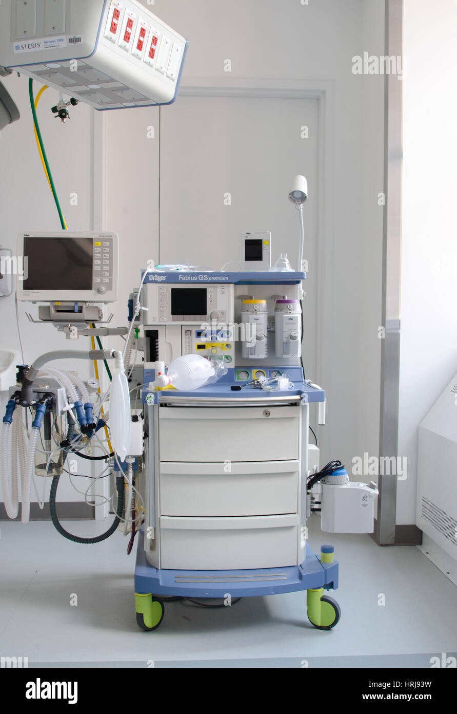 Drager Apollo Anesthesia Workstation Stock Photo - Alamy