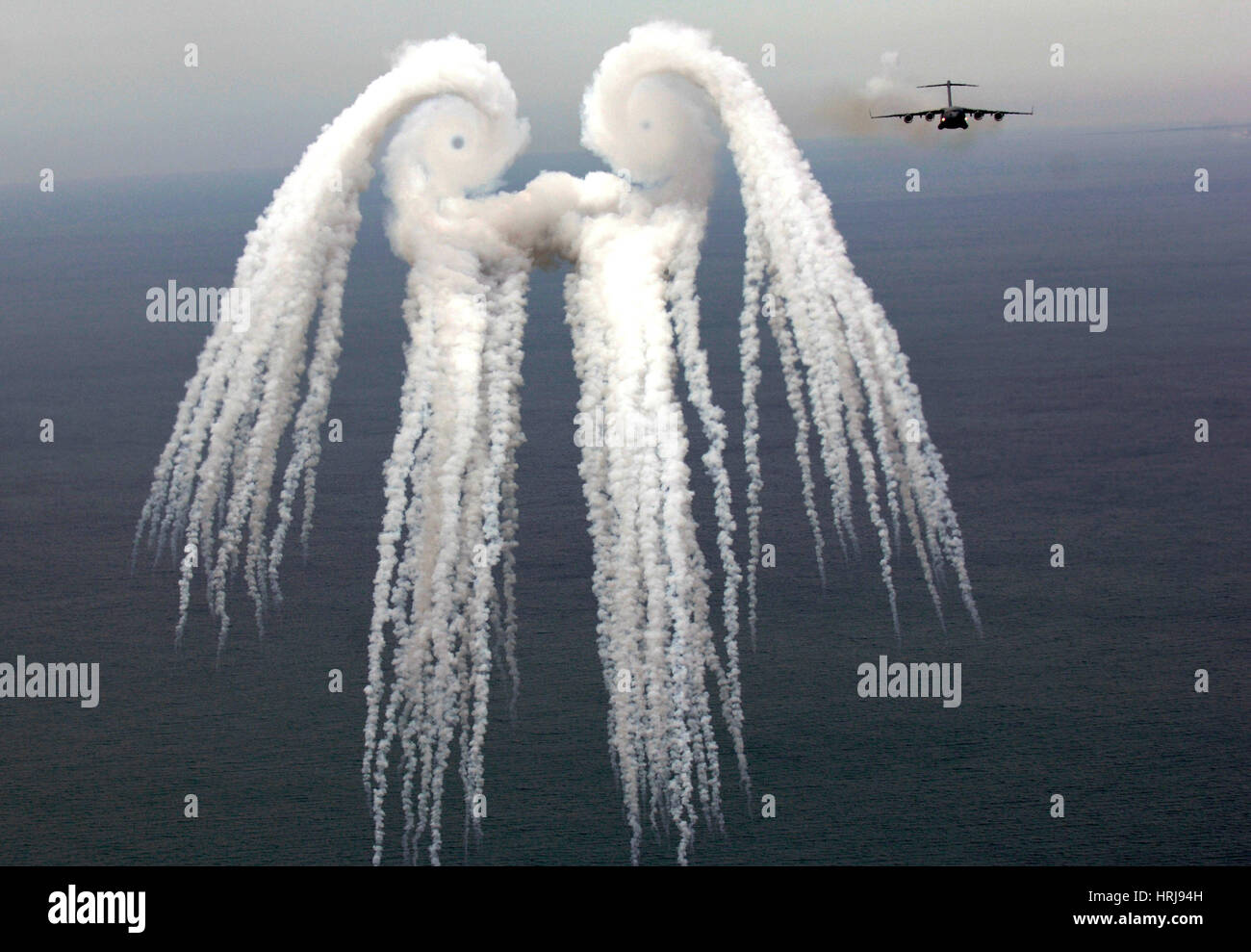 Wingtip vortex hi-res stock photography and images - Alamy