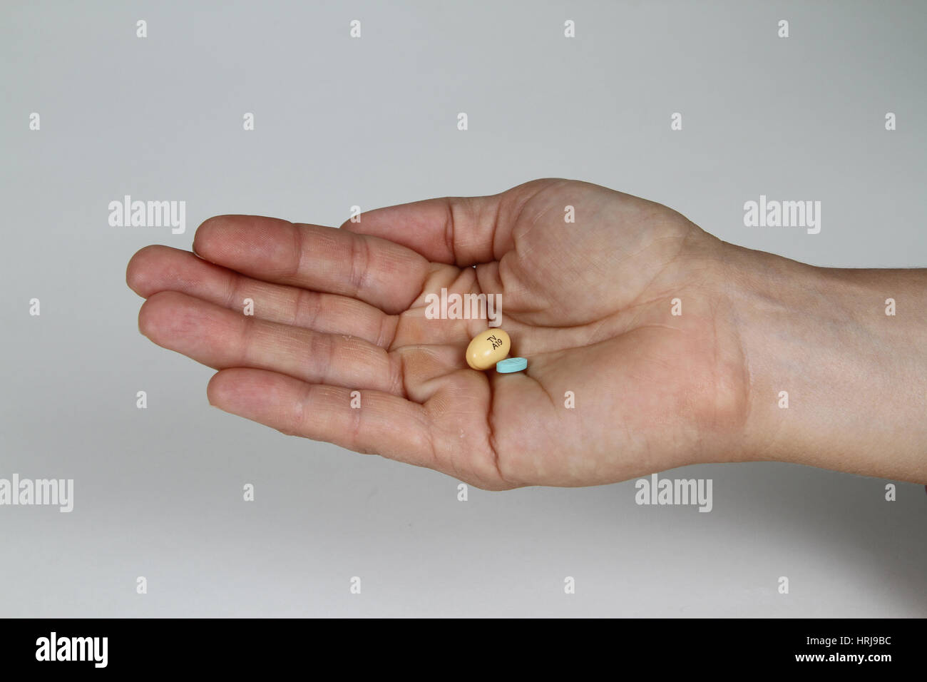 Progesterone 200mg and Estradiol 2mg Stock Photo - Alamy