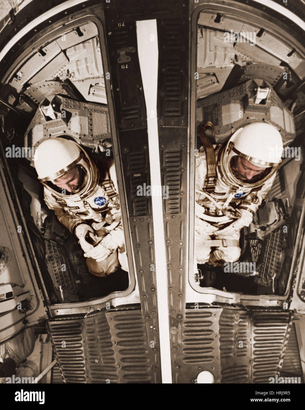 Gemini capsule hi-res stock photography and images - Alamy