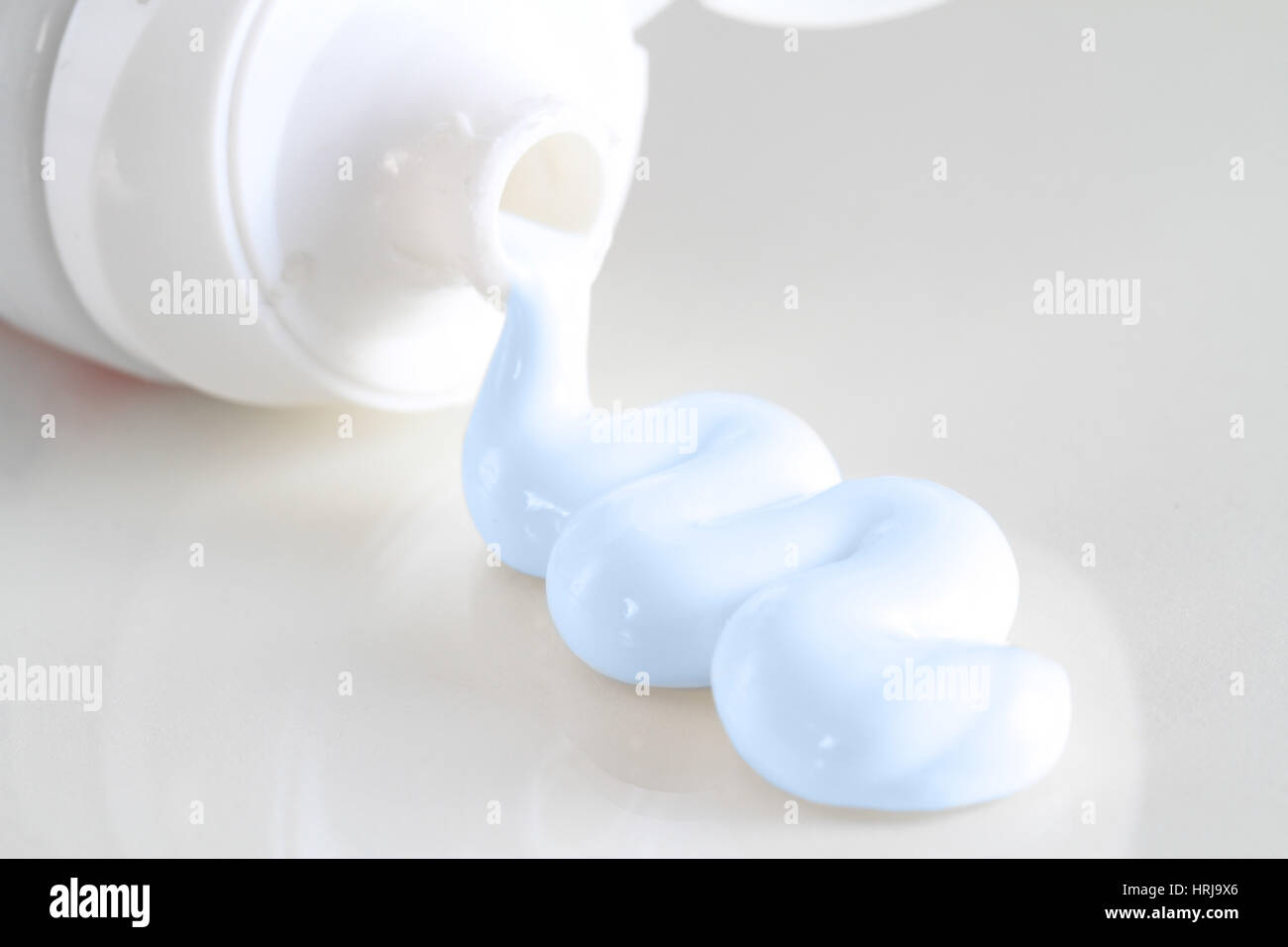 Tooth paste tube hi-res stock photography and images - Alamy