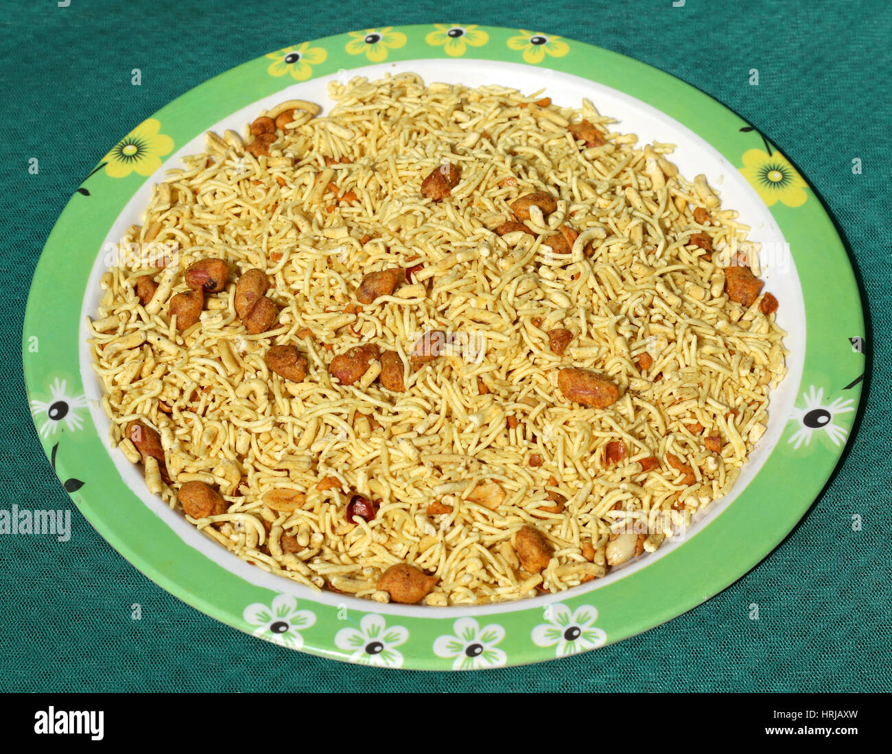 Indian homemade mixed namkeen crispy hi-res stock photography and images - Alamy