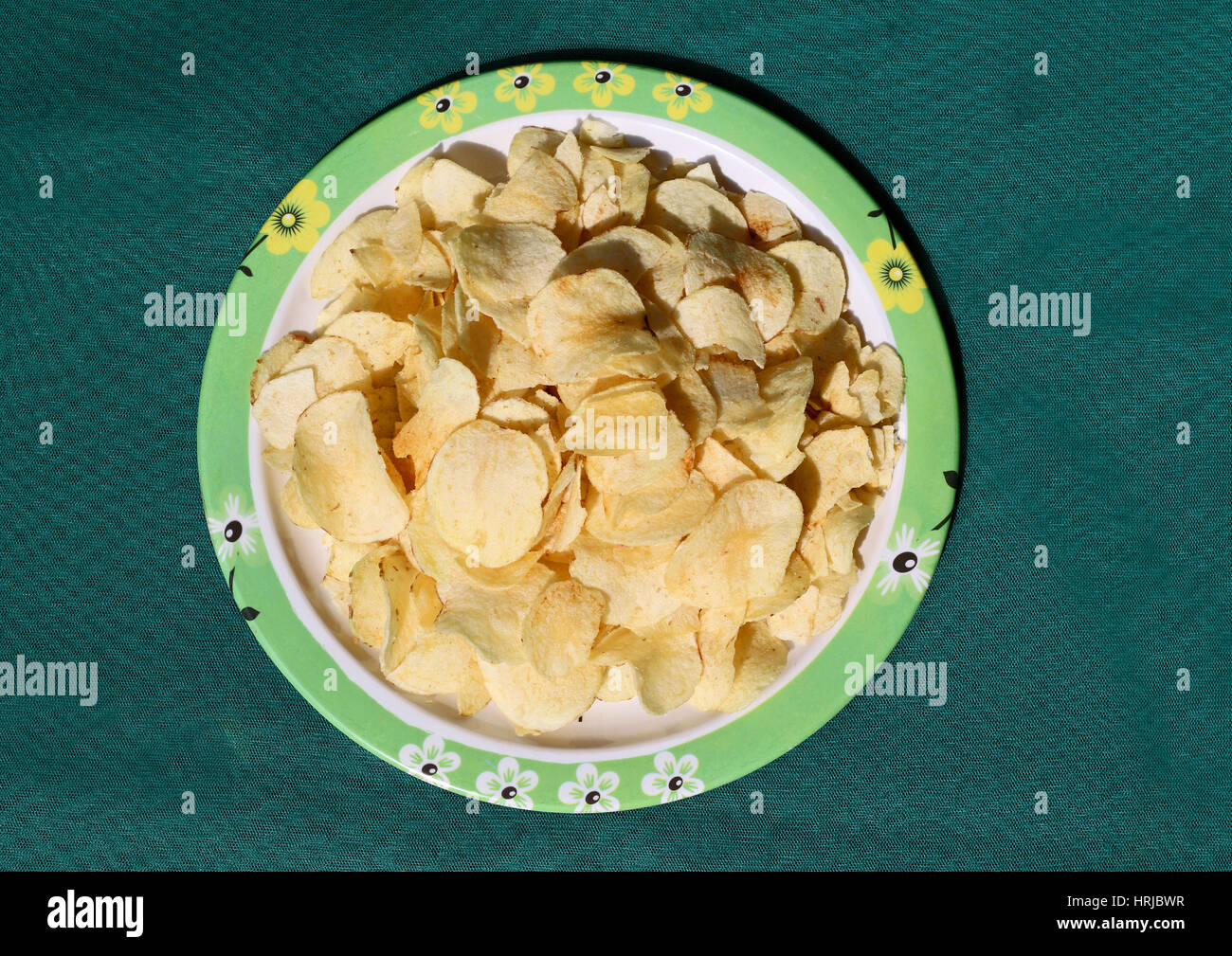 Potato wafer hi-res stock photography and images - Alamy