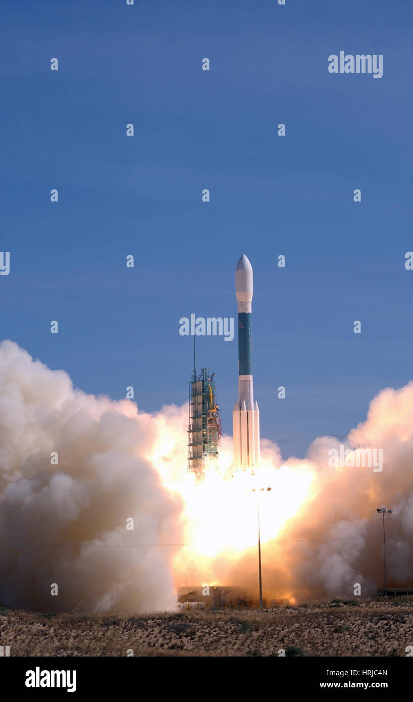 Delta ii launch vehicle hi-res stock photography and images - Alamy
