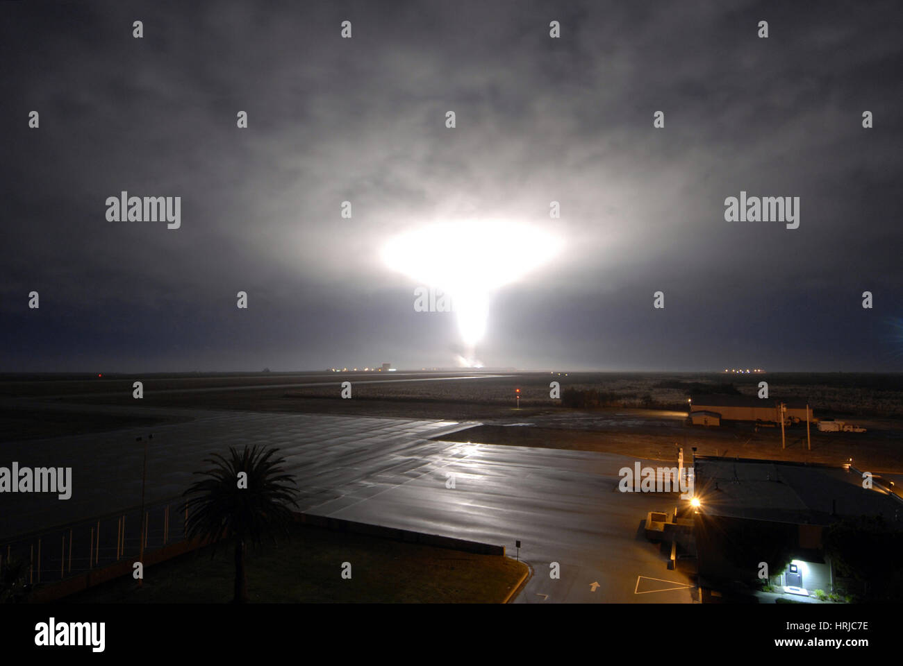 Delta II Rocket Launch Stock Photo - Alamy
