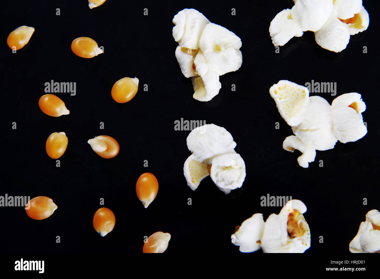 Unpopped popcorn hi-res stock photography and images - Alamy