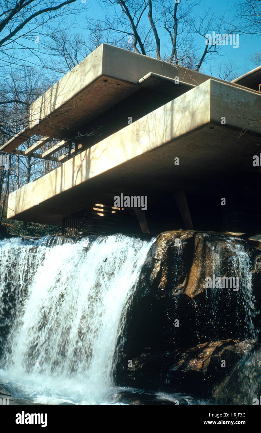 Falling waters frank lloyd wright hi-res stock photography and images ...
