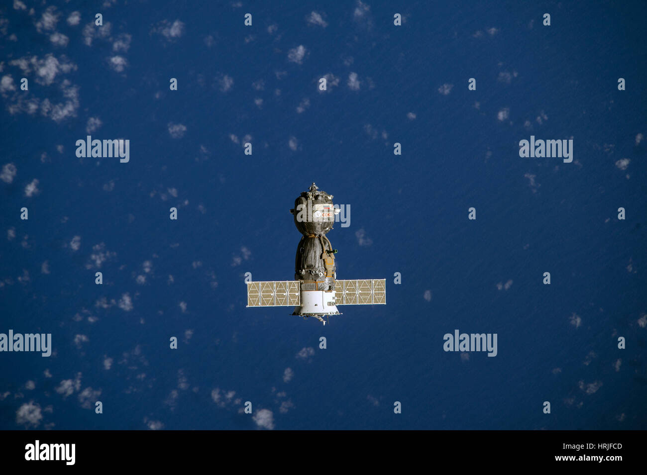Reentry landing earth hi-res stock photography and images - Alamy
