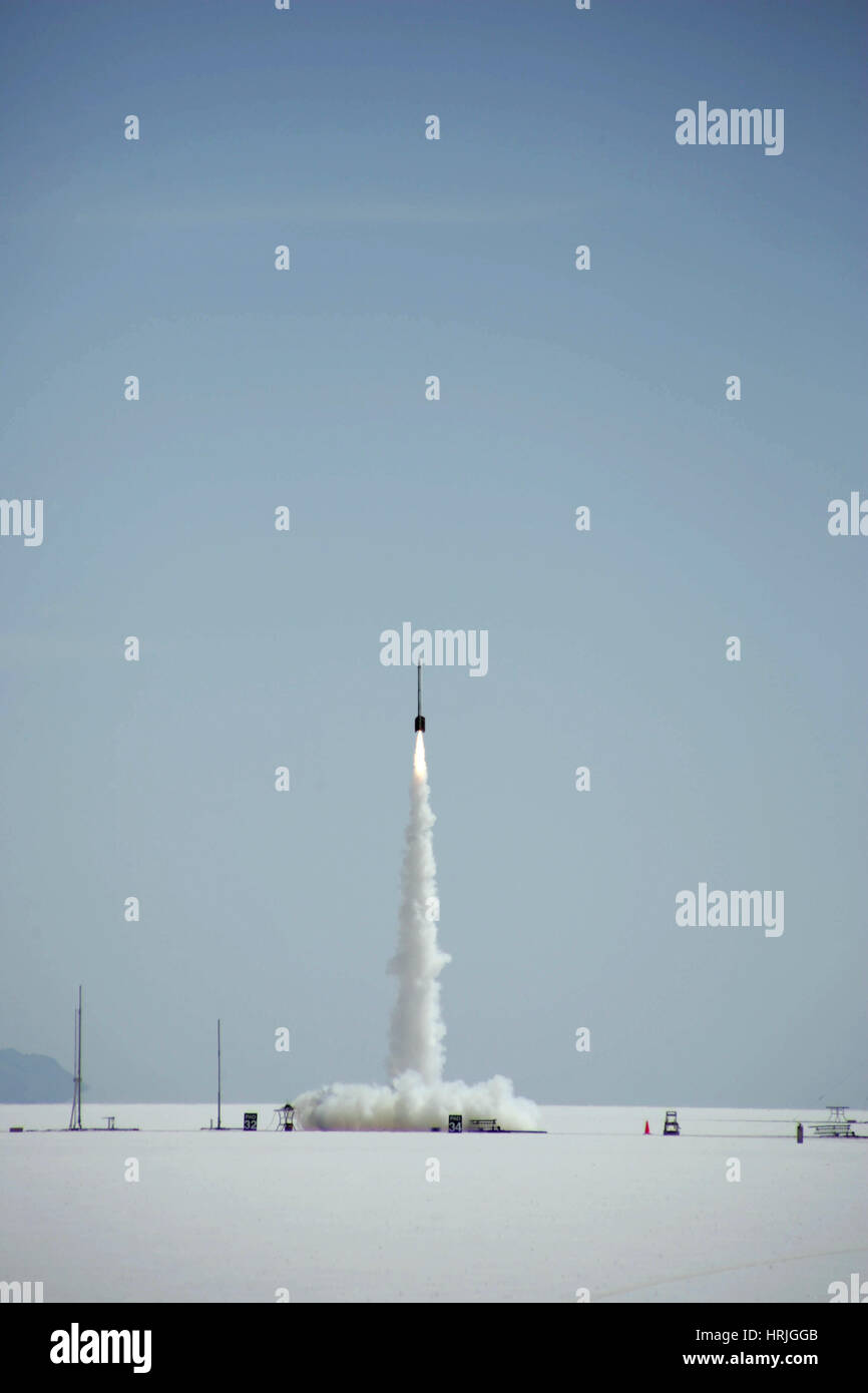 Rocket take off hi-res stock photography and images - Alamy