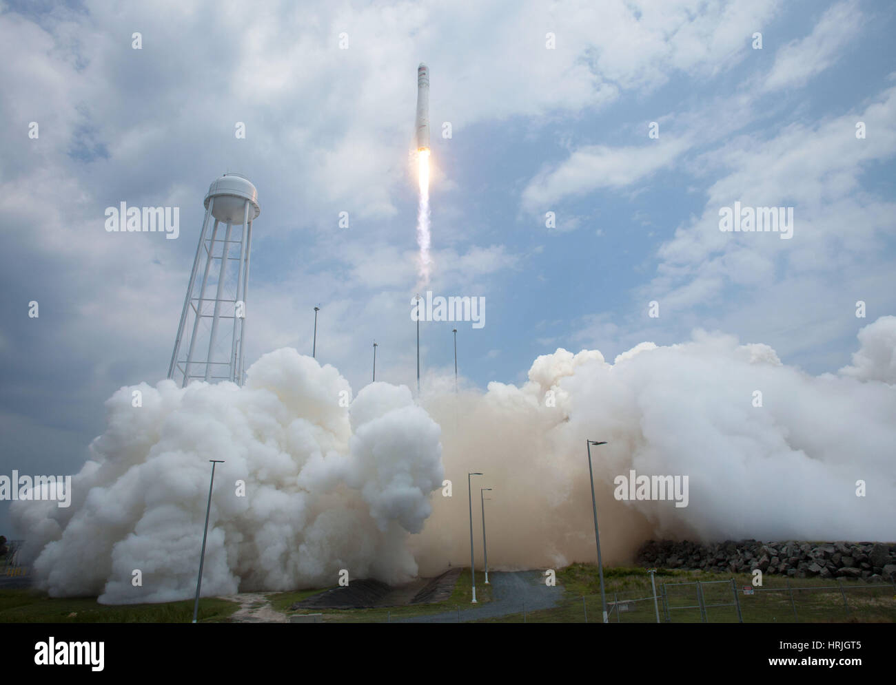 Orbital launch site hi-res stock photography and images - Alamy