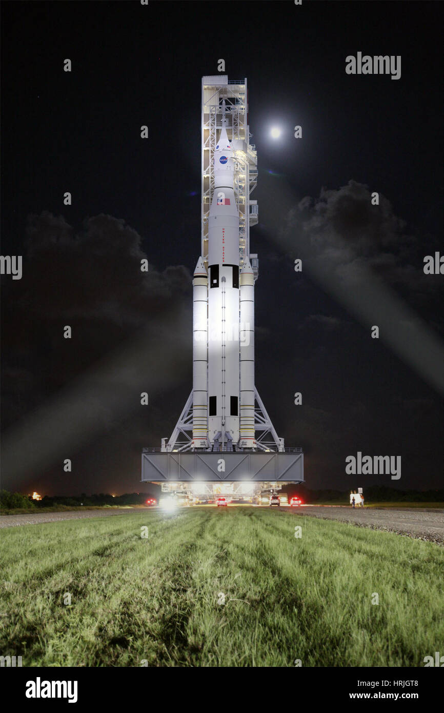 Launch vehicle stage hi-res stock photography and images - Alamy