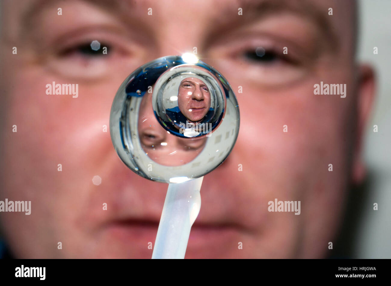 International space station water drop hi-res stock photography and ...