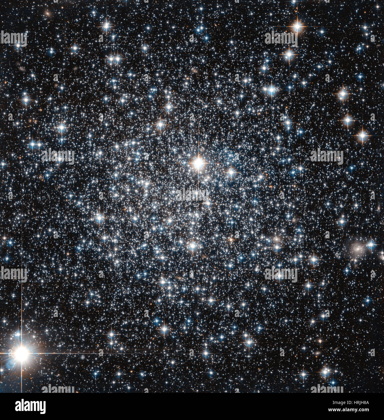 Star cluster hubble formation hi-res stock photography and images - Alamy