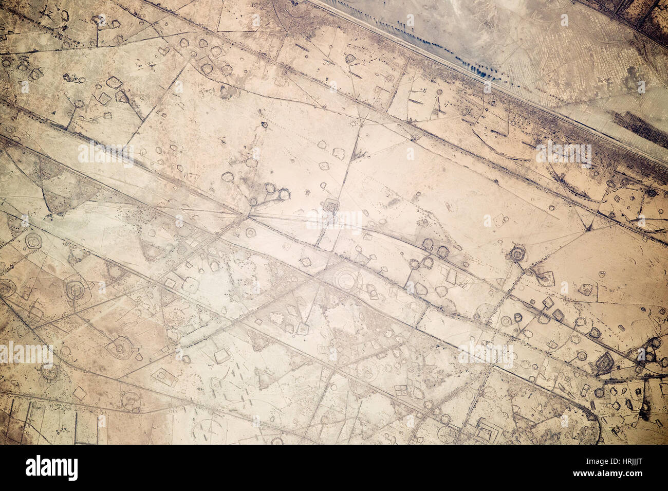 Fortifications Along Iraq-Iran Border Stock Photo - Alamy