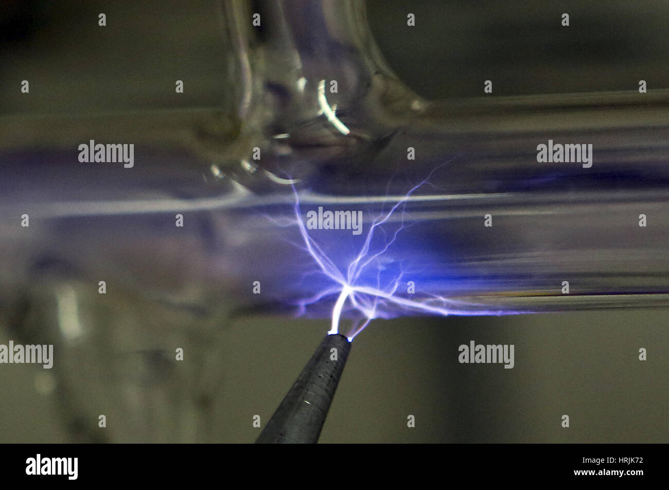 Tesla high frequency equipment hi-res stock photography and images - Alamy