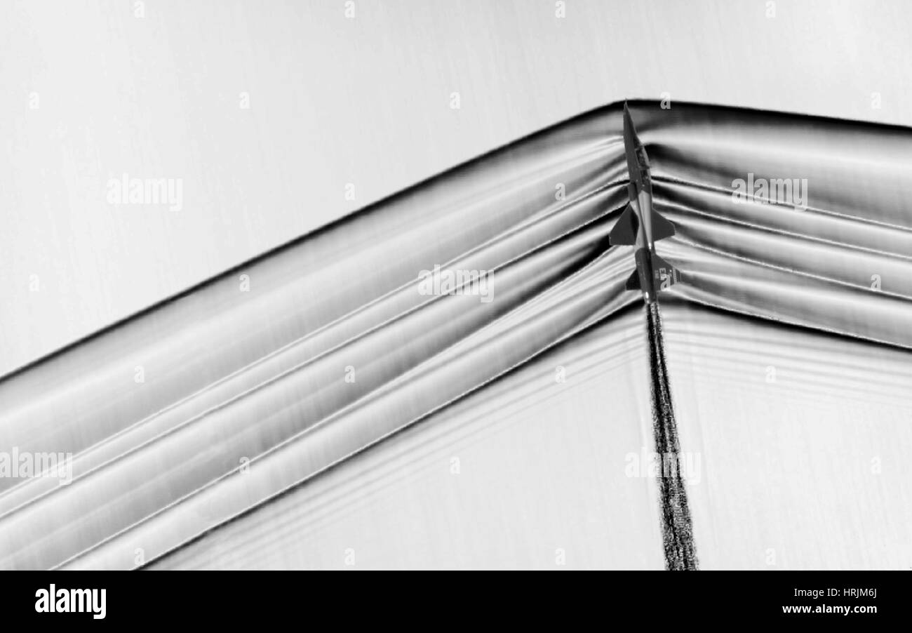Supersonic plane Black and White Stock Photos & Images - Alamy