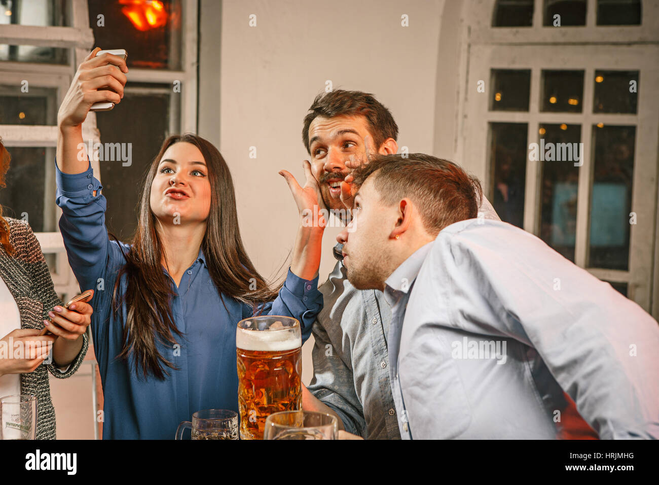 Group girls having fun nightclub hi-res stock photography and images ...