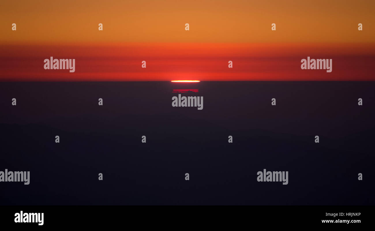 Distorted hi-res stock photography and images - Alamy