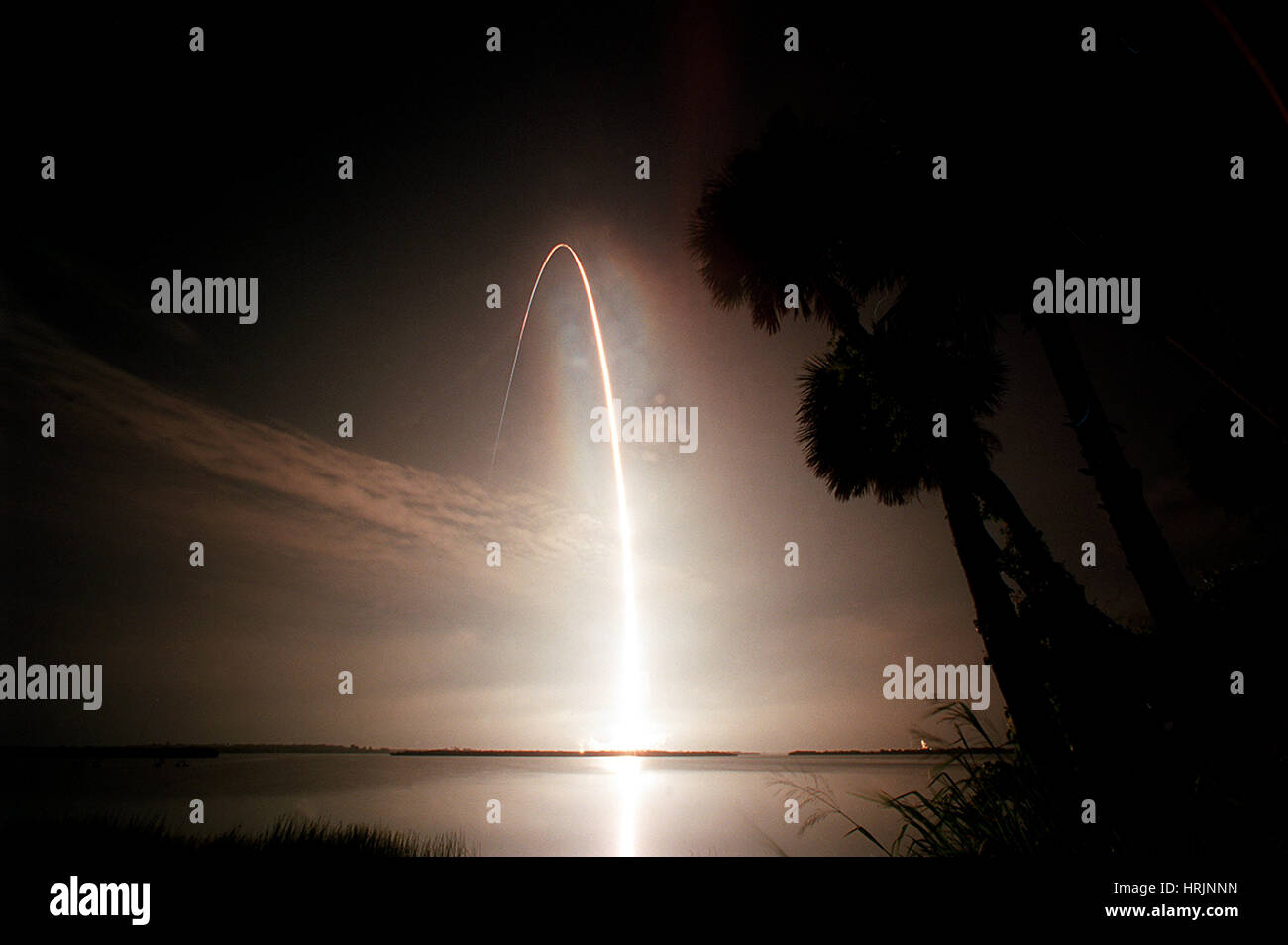 STS-104, Space Shuttle Atlantis Launch, 2001 Stock Photo - Alamy
