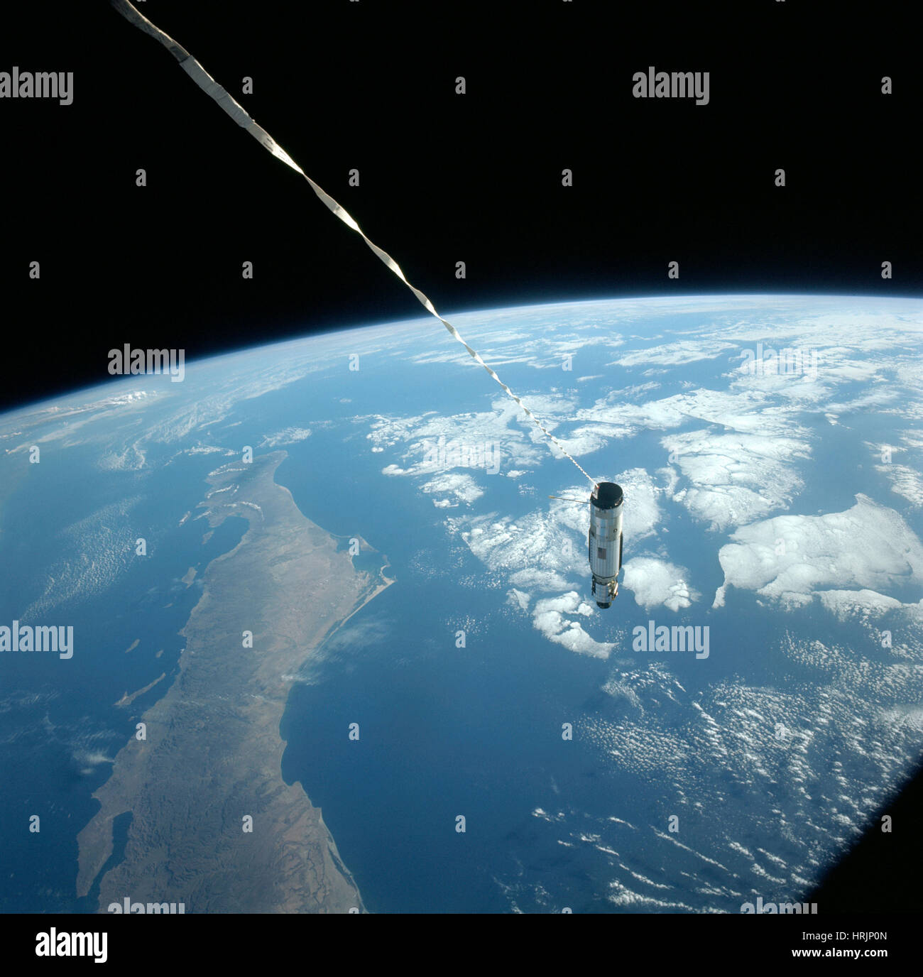 Gemini 12 tether line hi-res stock photography and images - Alamy