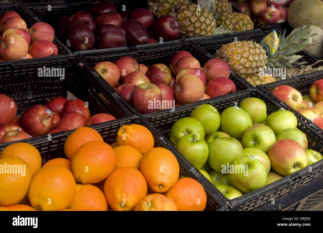 Fresh Fruit, Farmers Market Display Stock Photo - Alamy
