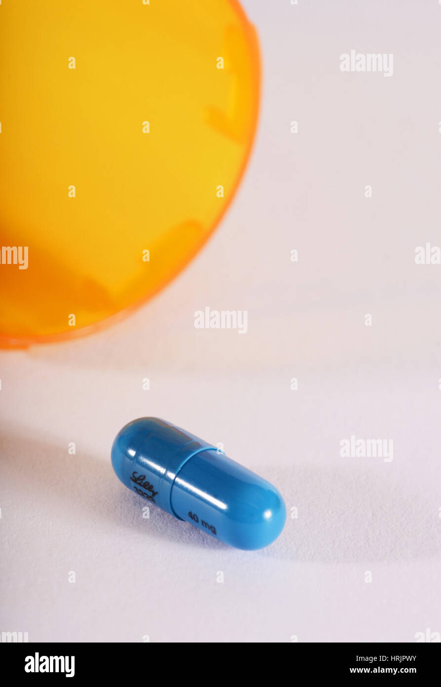 Strattera Pill with Bottle Stock Photo - Alamy