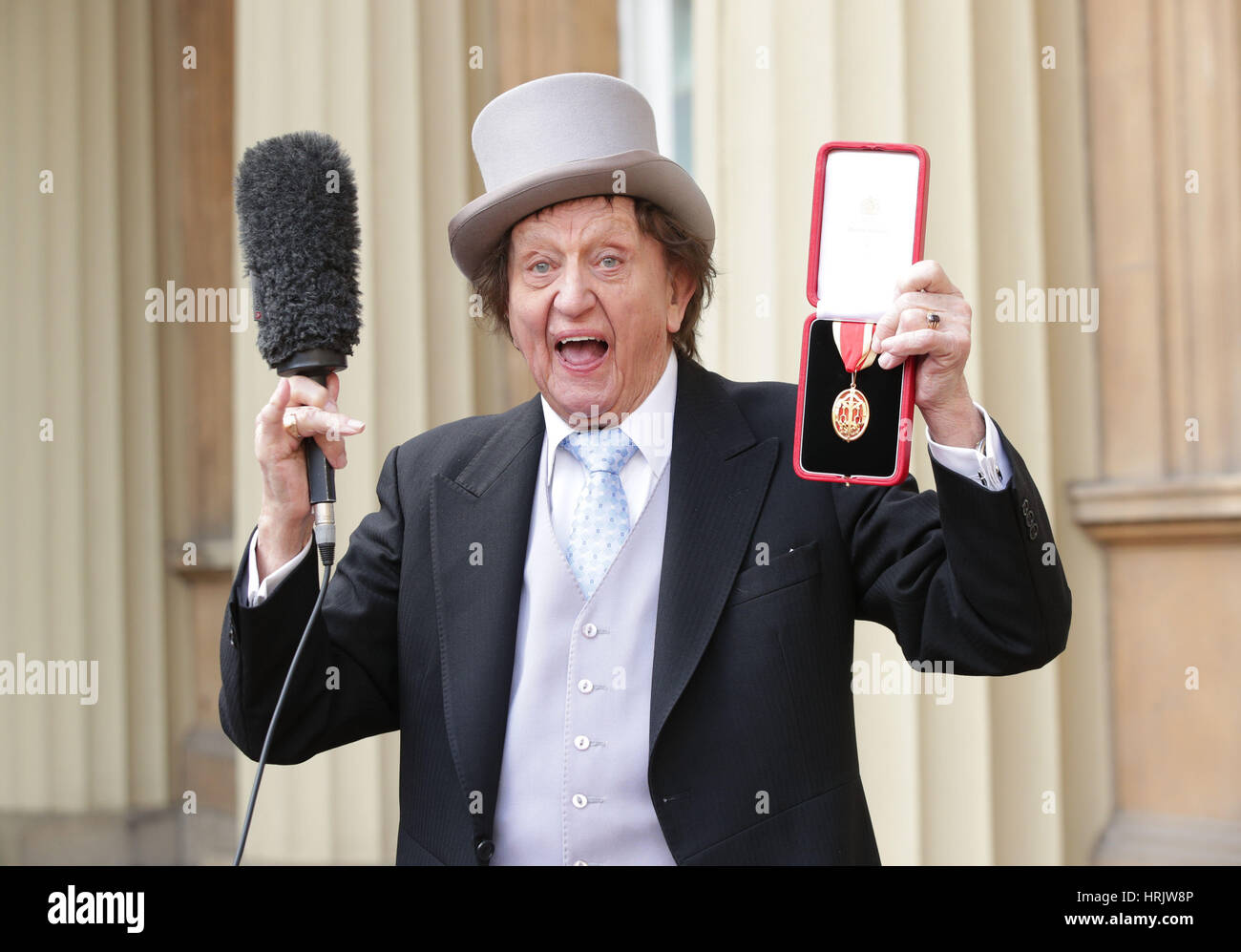 Veteran entertainer Sir Ken Dodd at Buckingham Palace, London, after he ...
