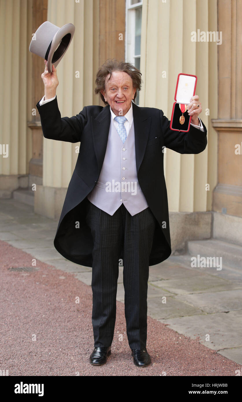 Veteran entertainer Sir Ken Dodd at Buckingham Palace, London, after he ...