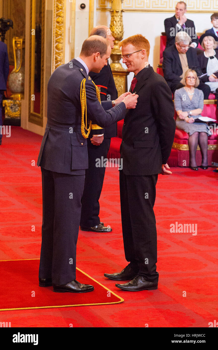 Member order british empire mbe buckingham palace hi-res stock ...