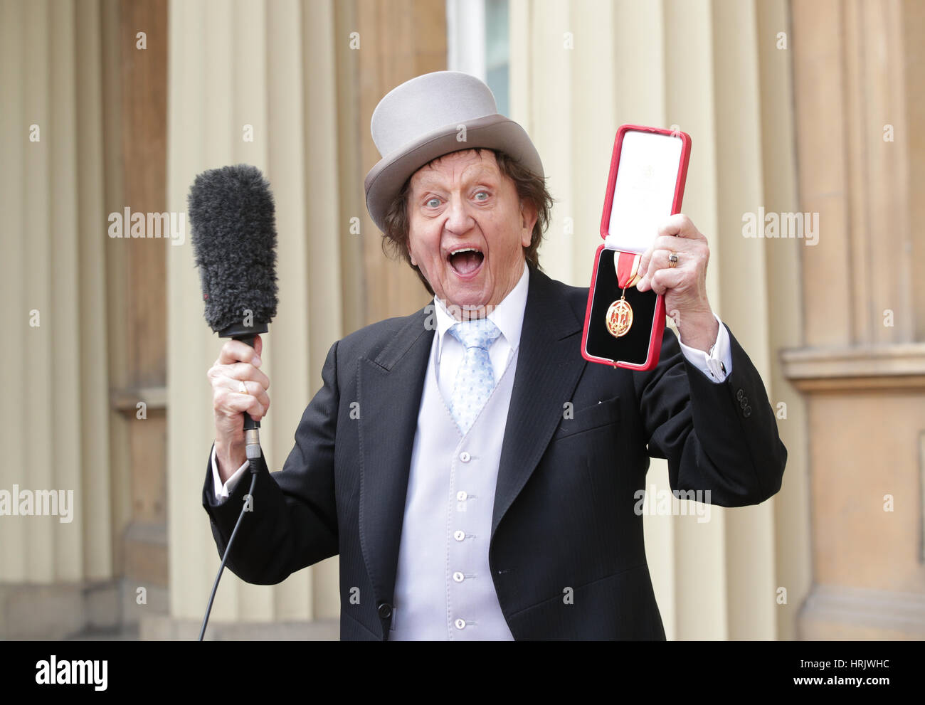 Veteran entertainer Sir Ken Dodd at Buckingham Palace, London, after he ...