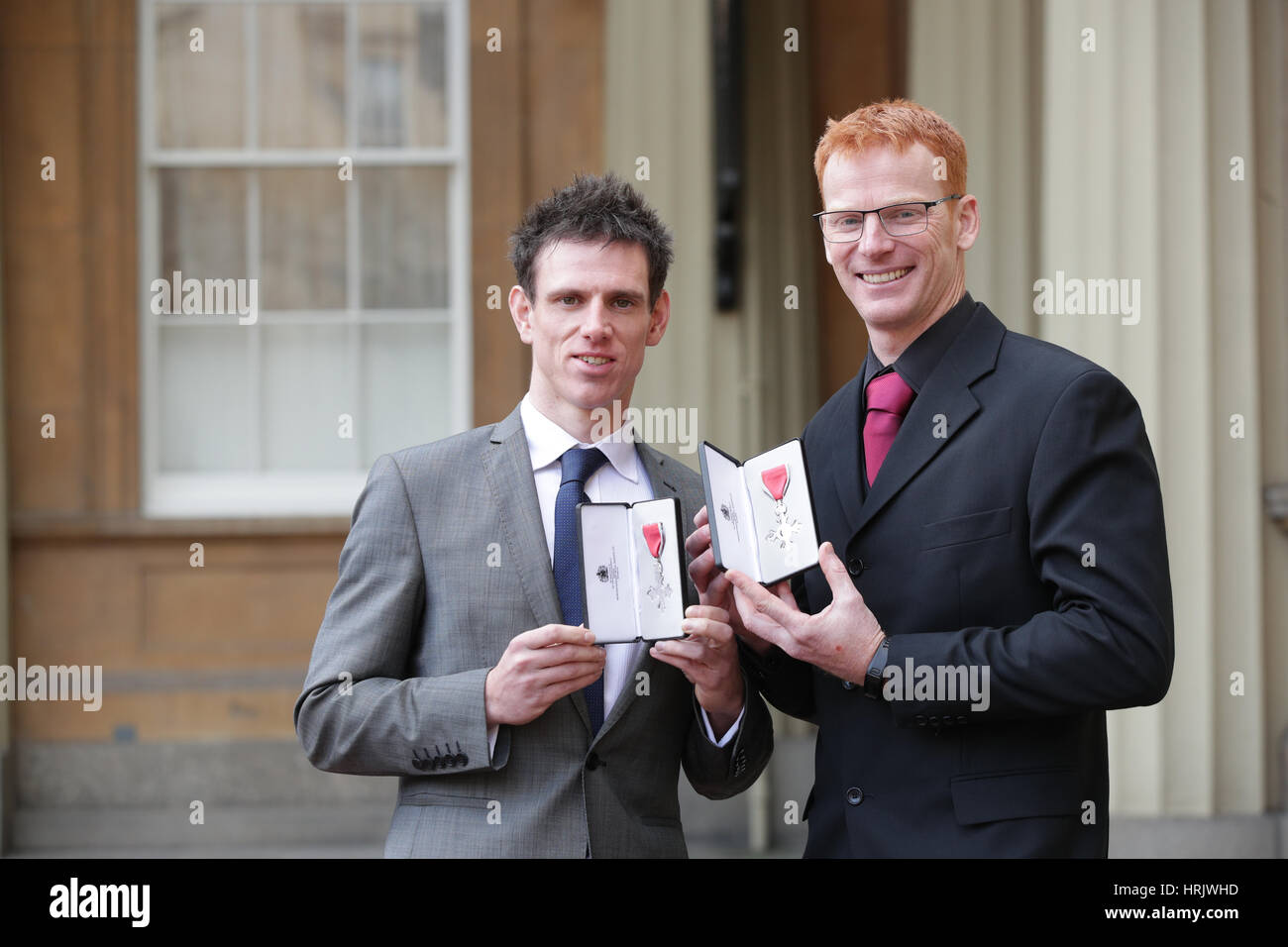 Stephen bate buckingham palace hi-res stock photography and images - Alamy