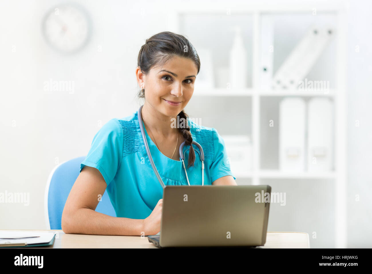 Doctor stethoscope desk hi-res stock photography and images - Alamy