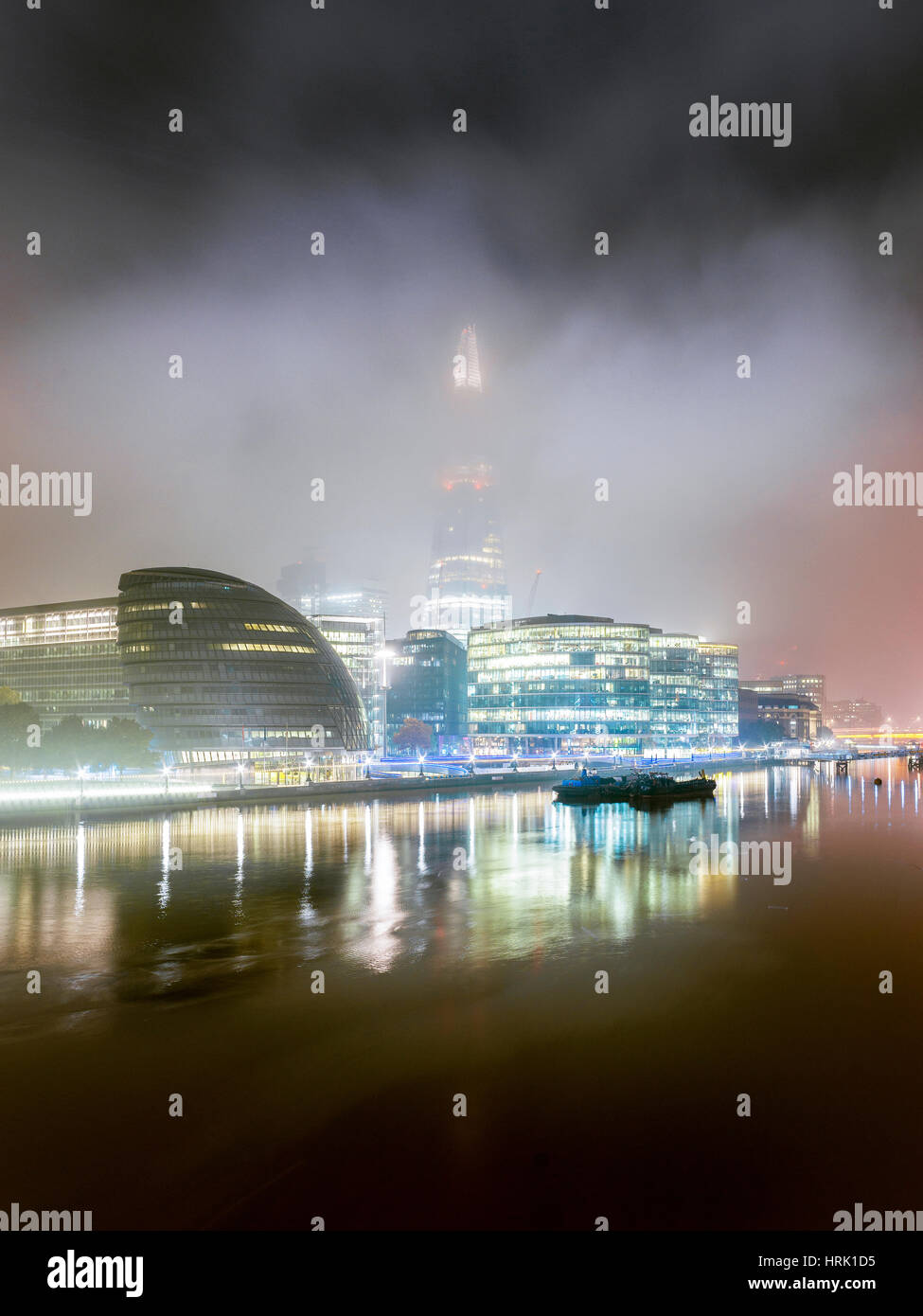 London mist skyline hi-res stock photography and images - Alamy