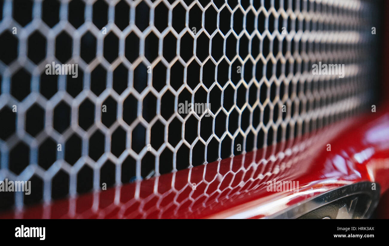 Car line art front hi-res stock photography and images - Alamy