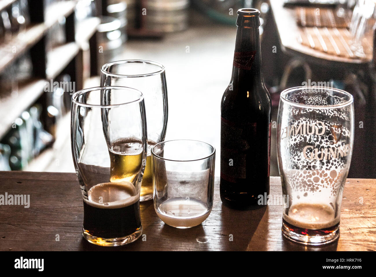 Empty bar ireland hi-res stock photography and images - Alamy