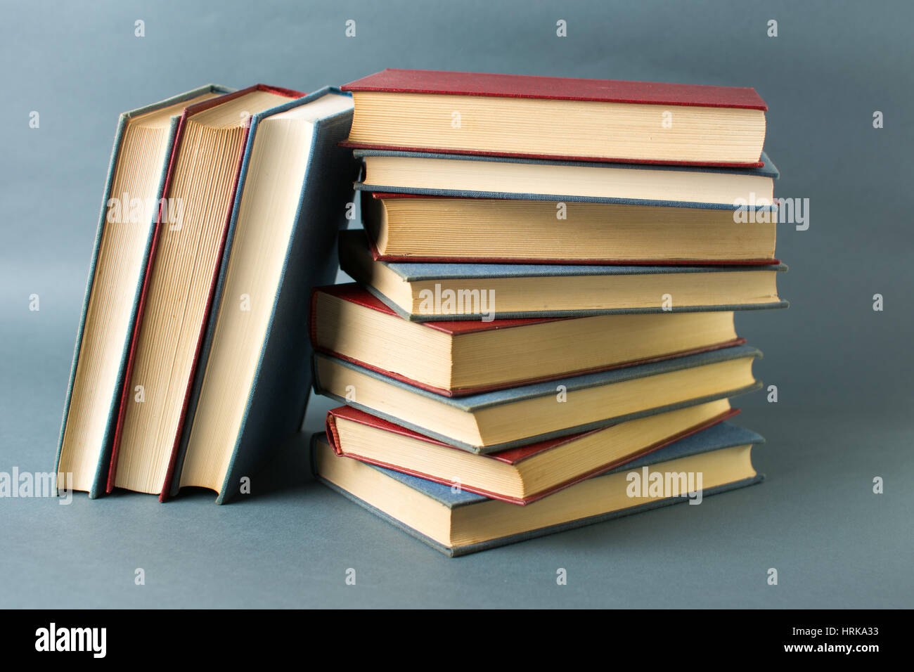 Stacked books hi-res stock photography and images - Alamy