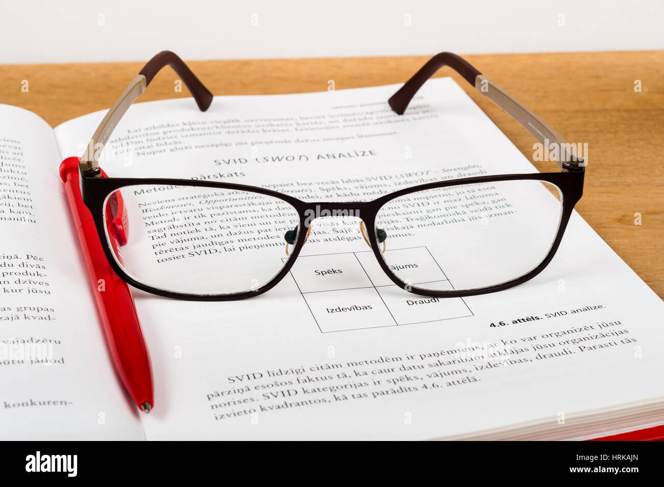 Open book glasses pen hi-res stock photography and images - Alamy