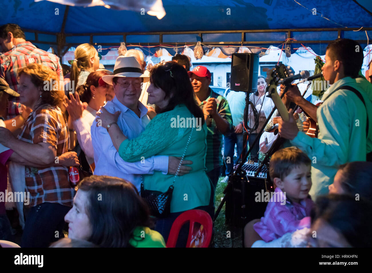 Dancing peasant couples hi-res stock photography and images - Alamy