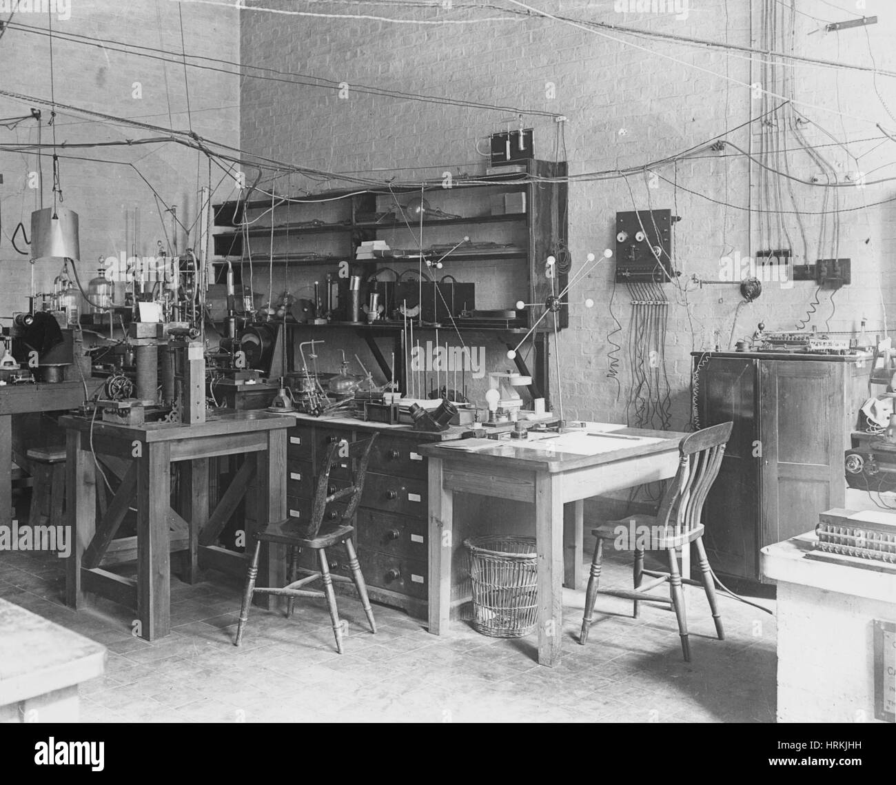 Cavendish laboratory hi-res stock photography and images - Alamy