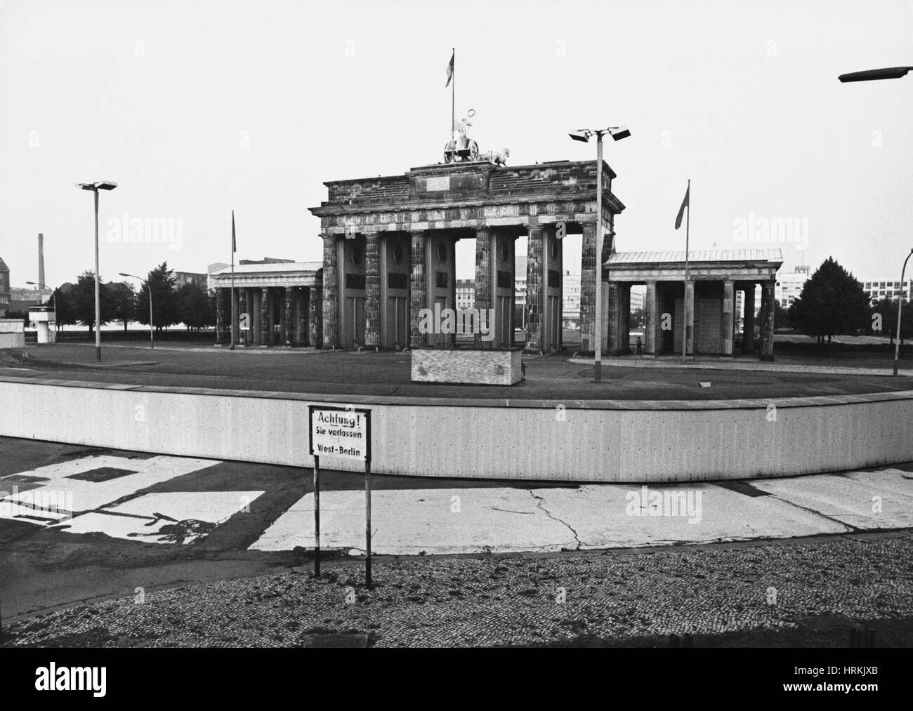 Historic brandenburg gate hi-res stock photography and images - Alamy