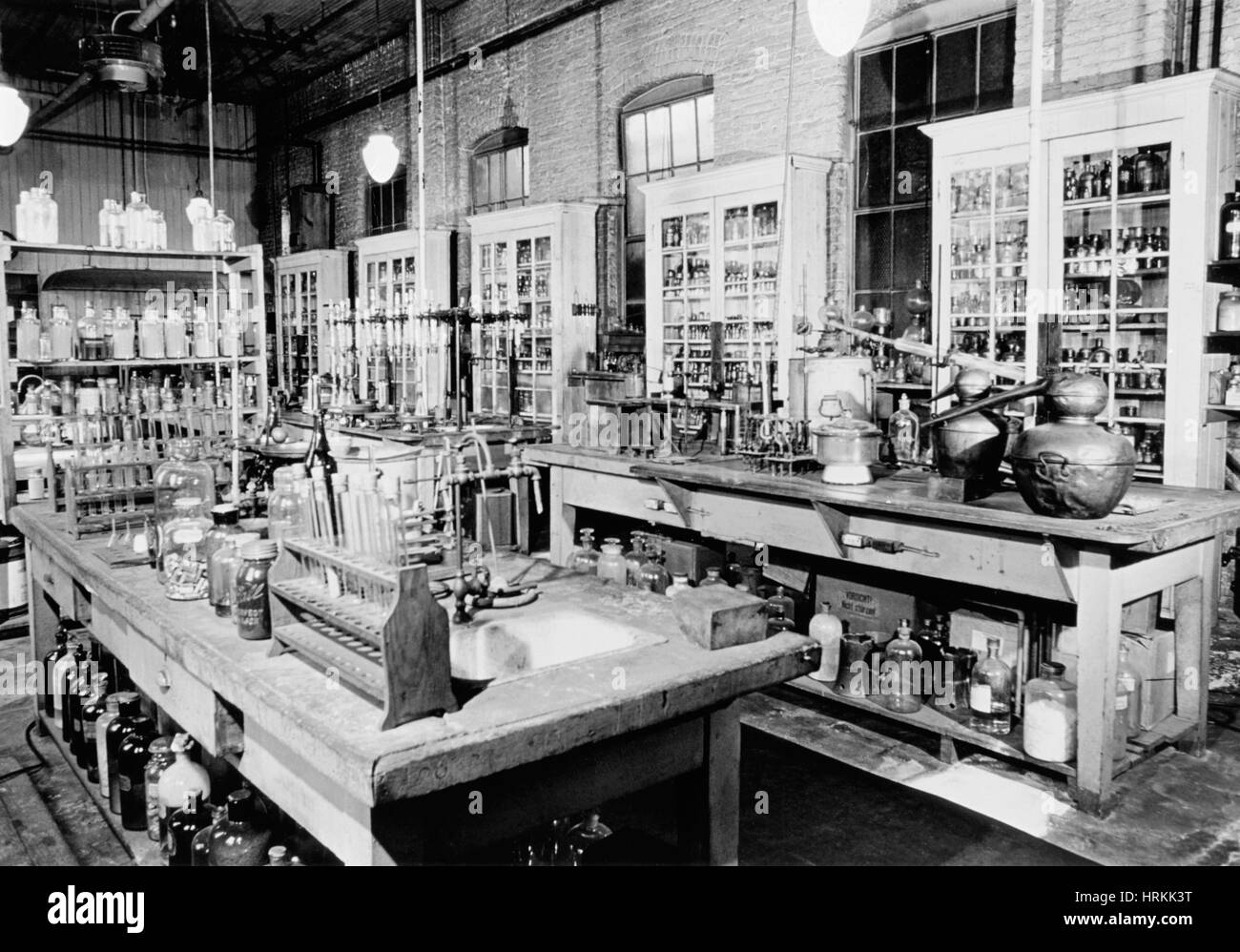 Historical lab hi-res stock photography and images - Alamy